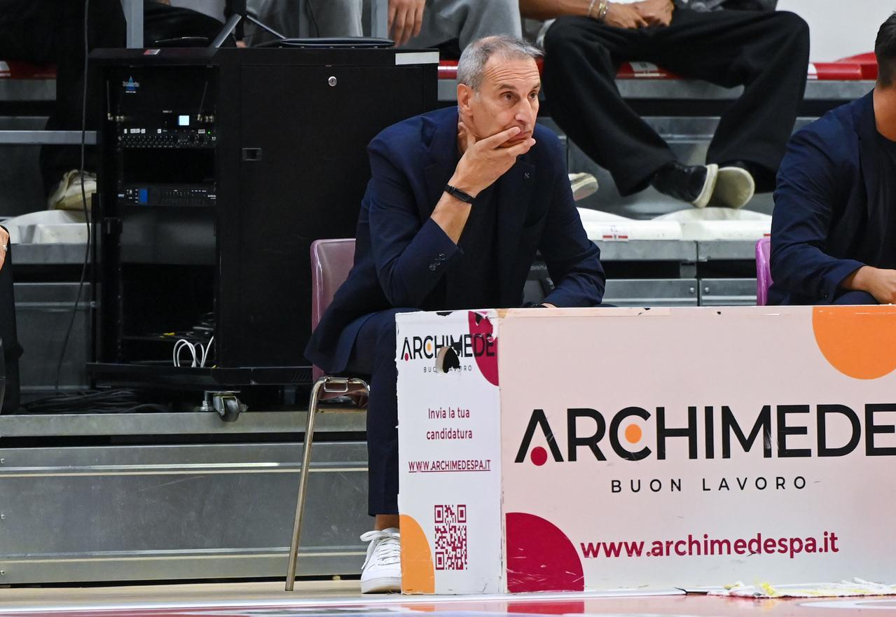 Sella brava per 32 minuti. Ma perdere a Pesaro ci sta