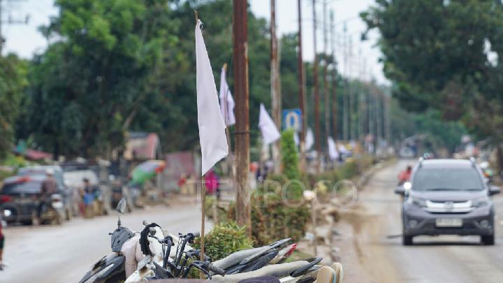 Bendera putih berkibar di Aceh, simbol warga tak berdaya hadapi bencana
