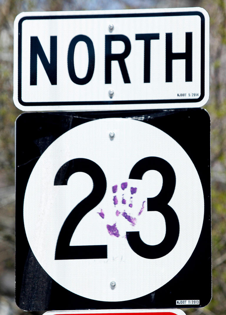 Water main break on Route 23 causing traffic delays in Morris County