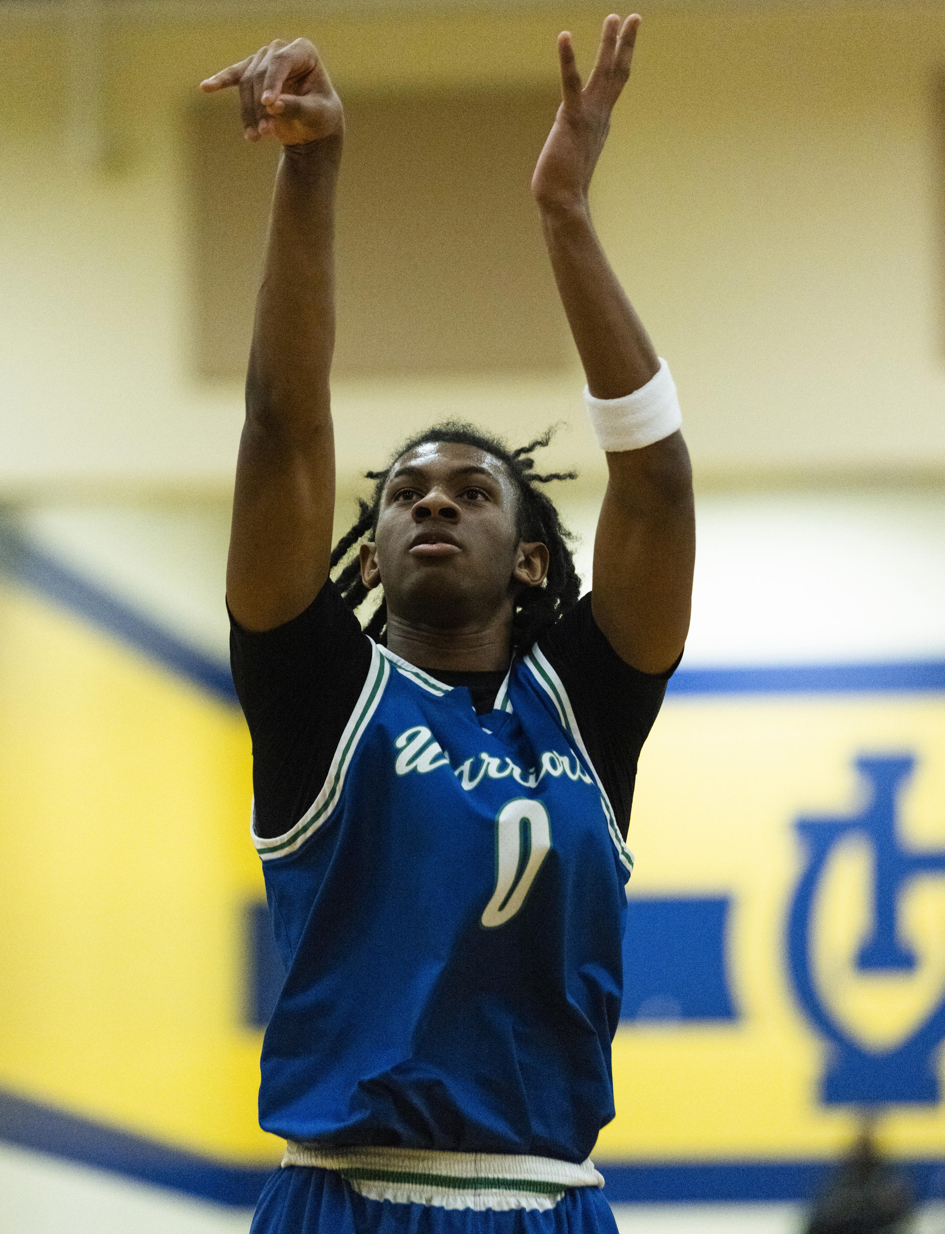 Isaiah Mack-Russell of Winton Woods latest local offered by UC basketball