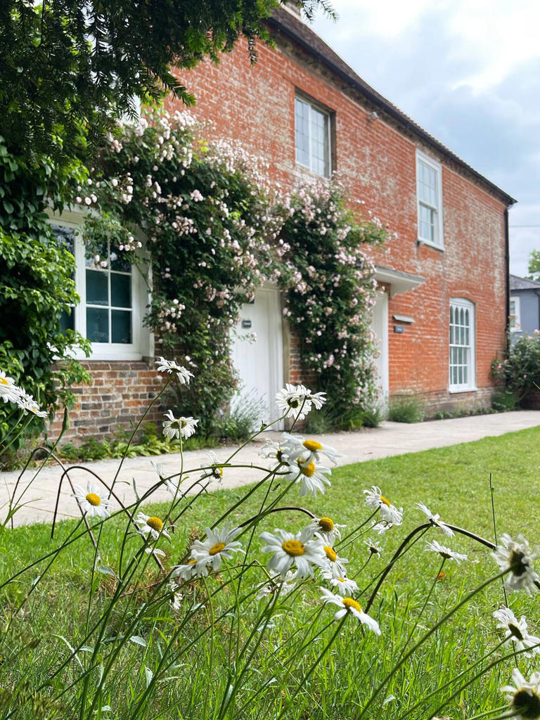 Dentro del 'cottage' de Jane Austen: arquitectura rural, jardín ...