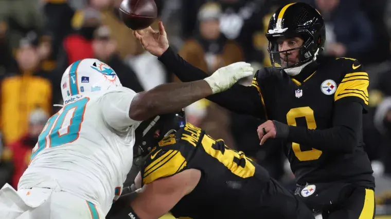 Steelers vs. Dolphins final score, results: Rodgers throws two ...