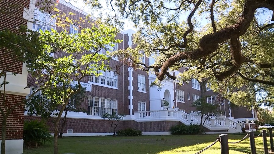 Orleans Parish School Board votes to keep Leah Chase School open