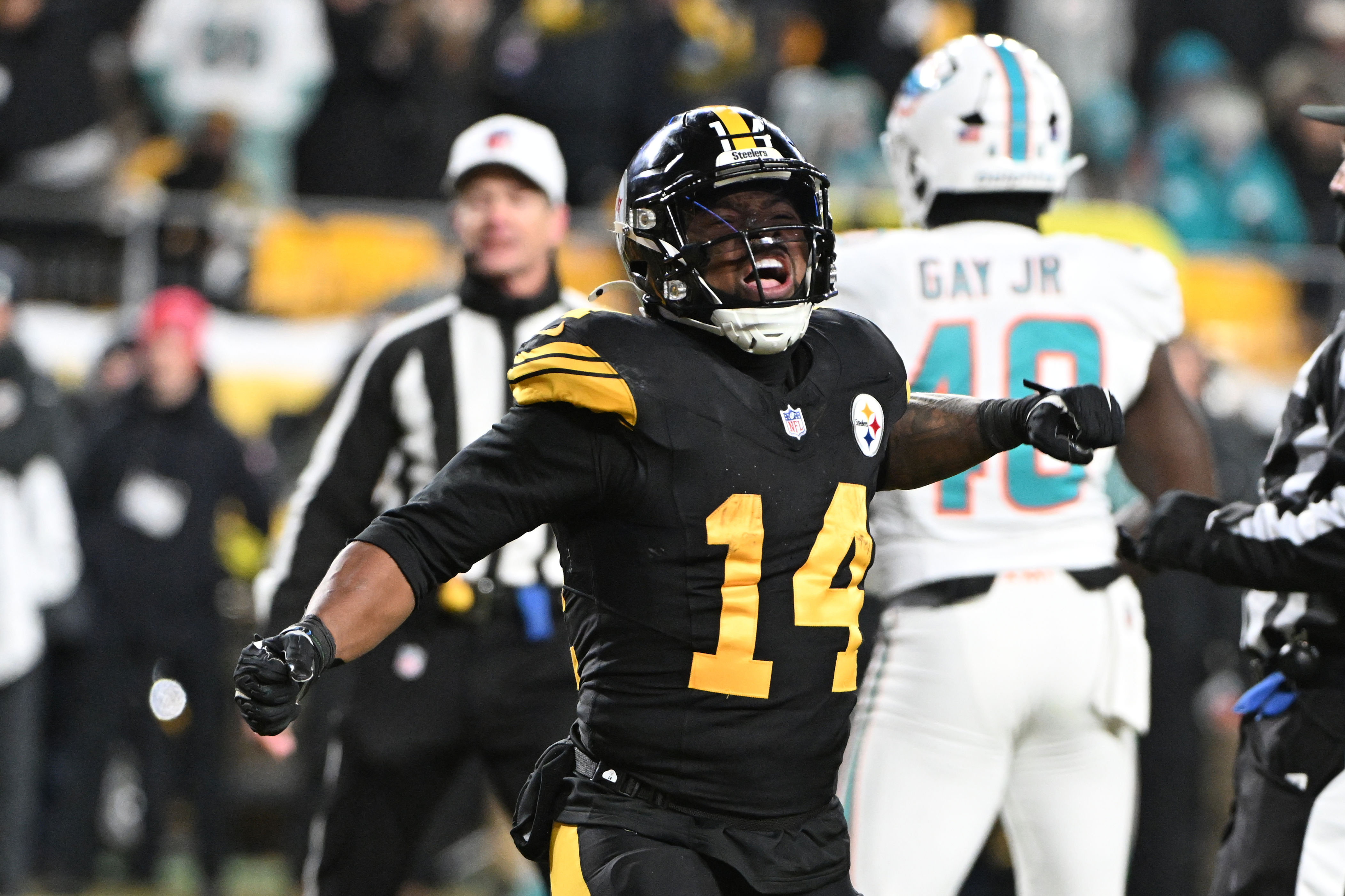 Steelers’ Kenneth Gainwell credits Aaron Rodgers for breakout season