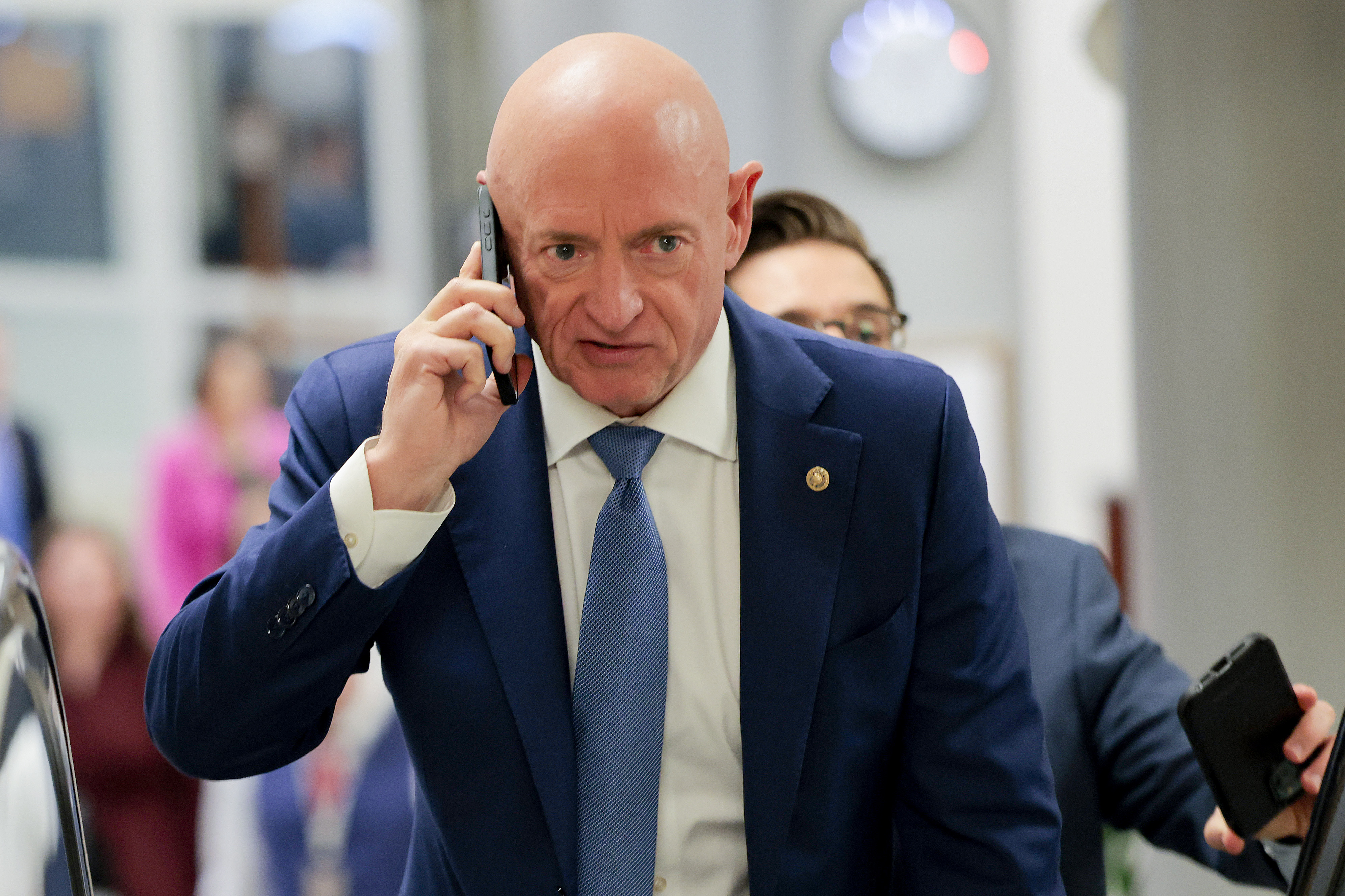 Mark Kelly responds as Pentagon escalates investigation