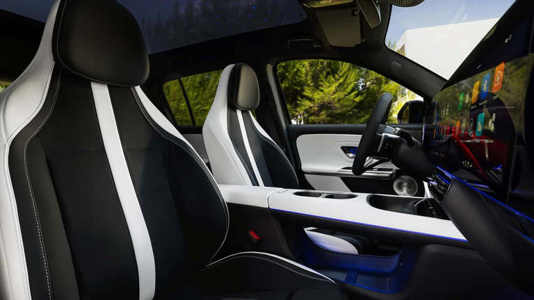 Nuevo Mercedes-Benz GLB (2026), interior y maletero