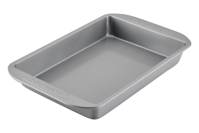 This $15 Pyrex dish is essential for easy weeknight chicken dinners