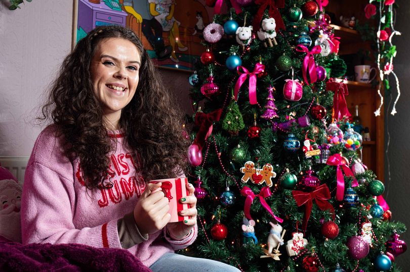 Welsh woman spends £250 on 'tacky Christmas' decorations - but people ...