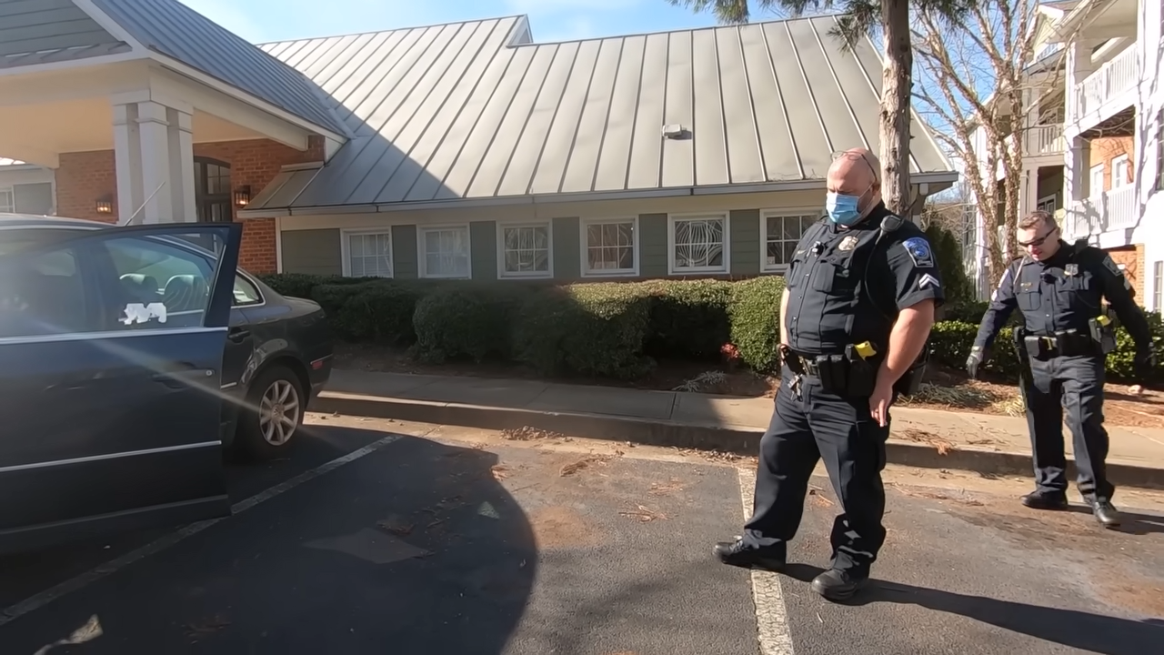 Towtrucker stands firm as resident demands he release her car