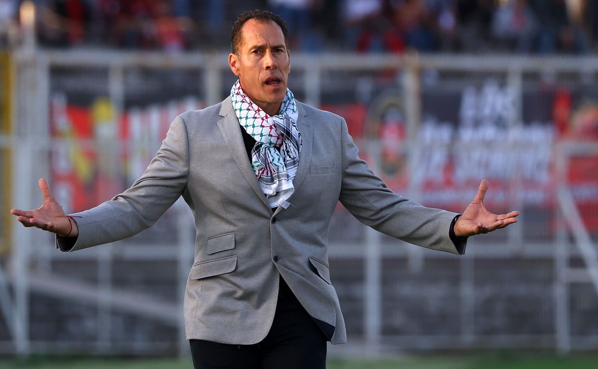¡Batacazo! Avisan que el DT Lucas Bovaglio se acerca a rival directo de ...