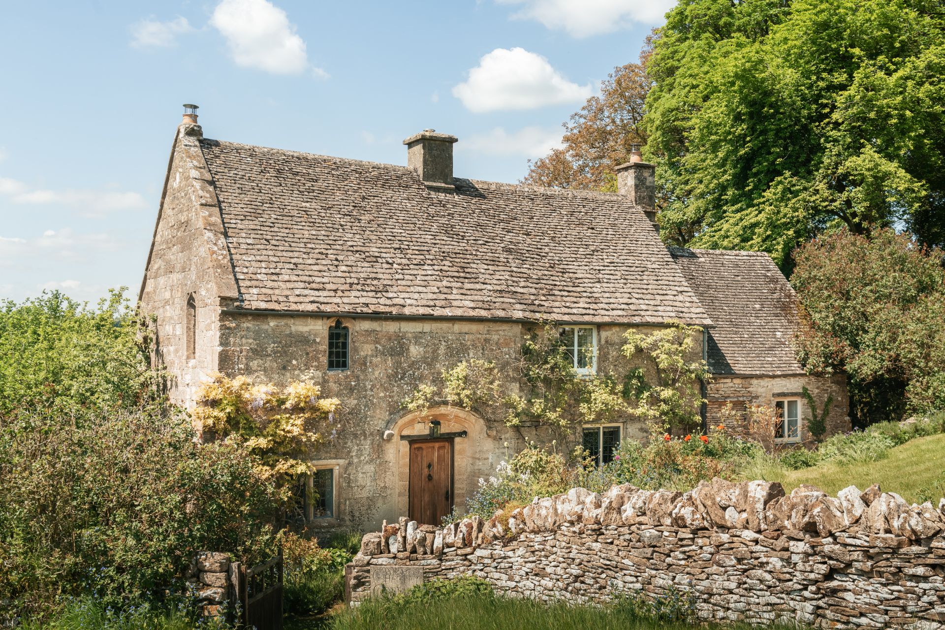 Dreaming of the cottage from The Holiday? Here's our 3 favourite dupes