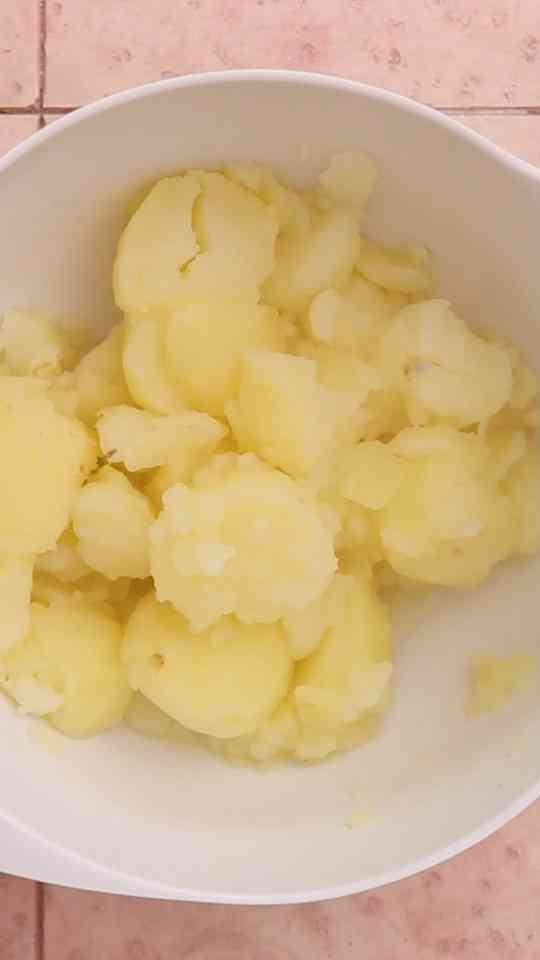 'Just add cheese' for the ultimate mashed potato recipe