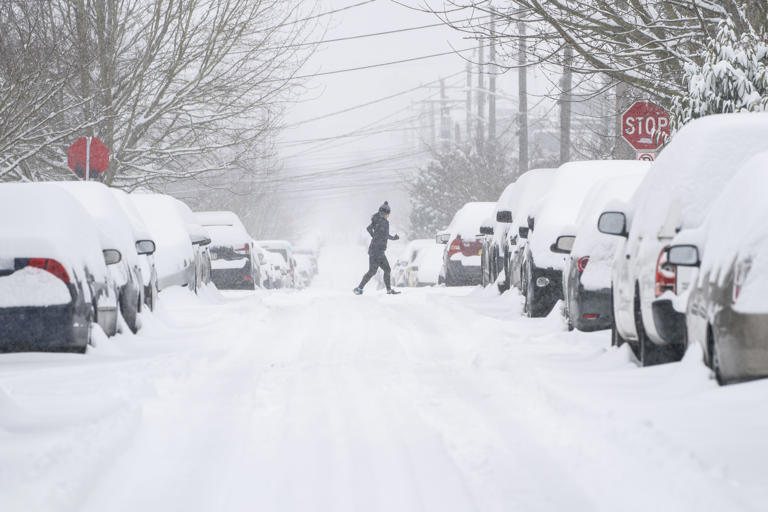 Winter storm warning as 18 inches of snow to strike: 'Very difficult'