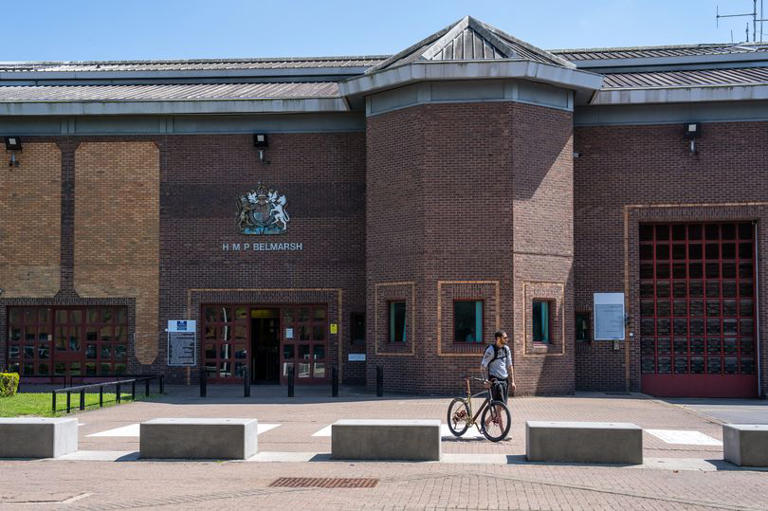 Female probation officer admits relationship with inmate at top ...