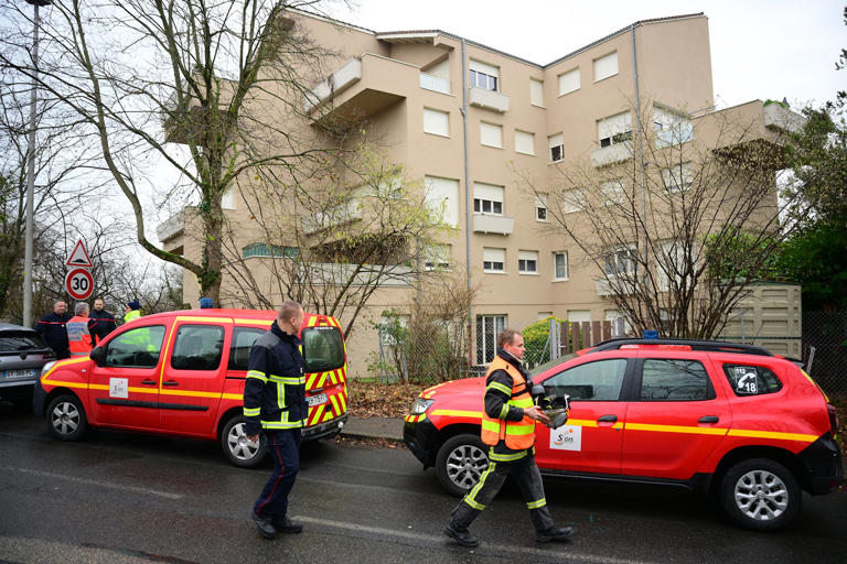 Two children dead and 13 people injured in gas explosion near Lyon