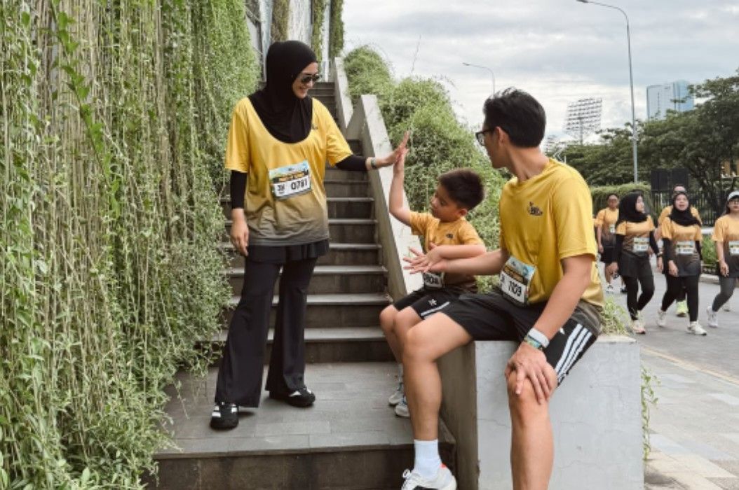 Potret family goals! Citra Kirana dan Rezky Aditya rayakan 3K pertama ...