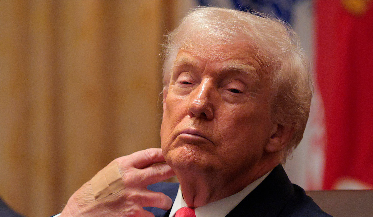 US forces attempt to seize rogue oil tanker despite Russian presence