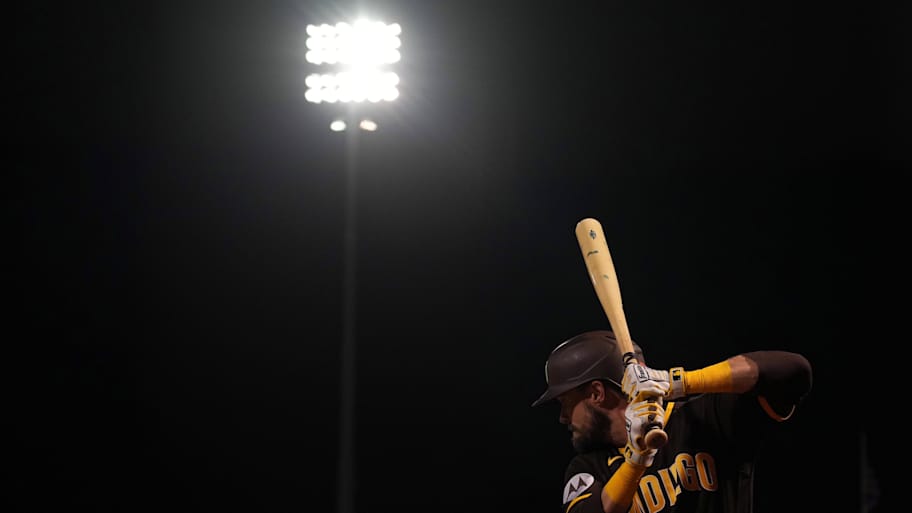 Former Padres outfielder announces immediate retirement