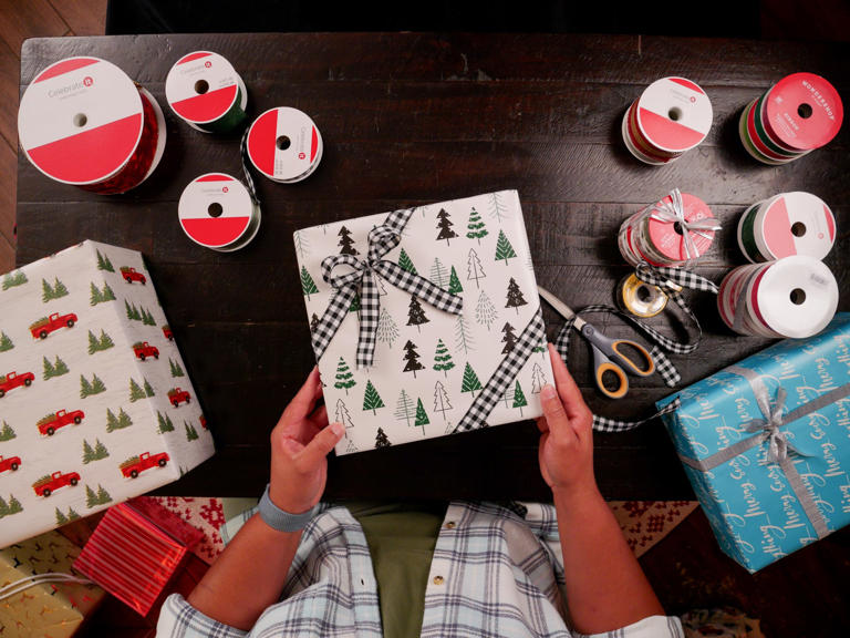 Holiday gifts can bring happy returns, save on waste, says eco-tip