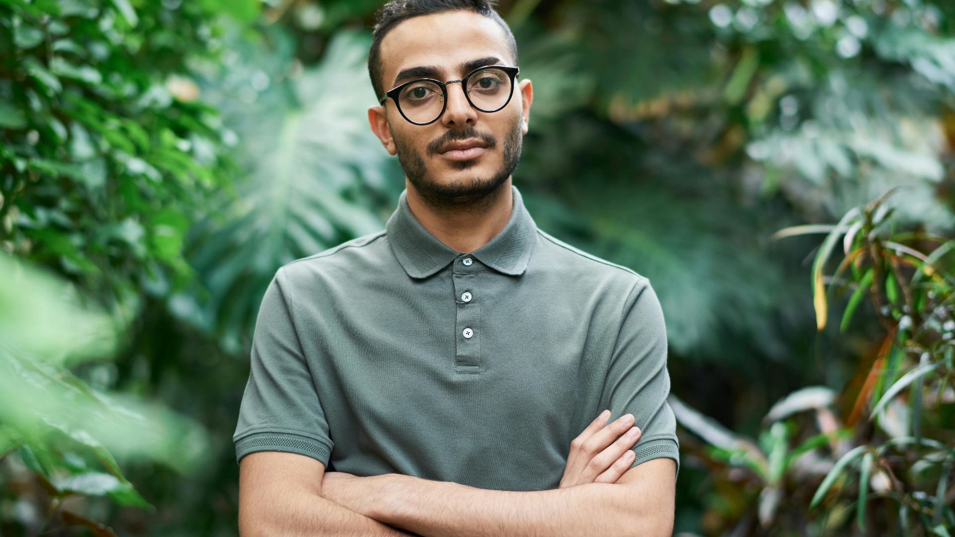 20 clothing items that are considered business casual