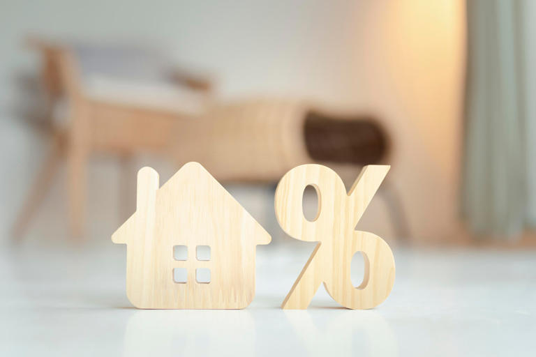 What are today's mortgage interest rates: December 16, 2025?