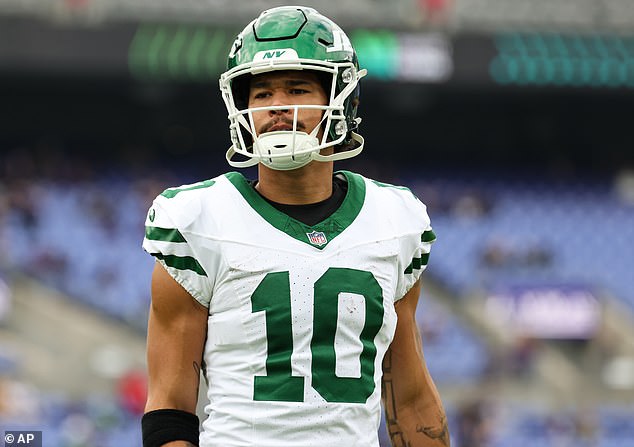 Super Bowl-chasing NFL teams set to fight for wide receiver abruptly ...