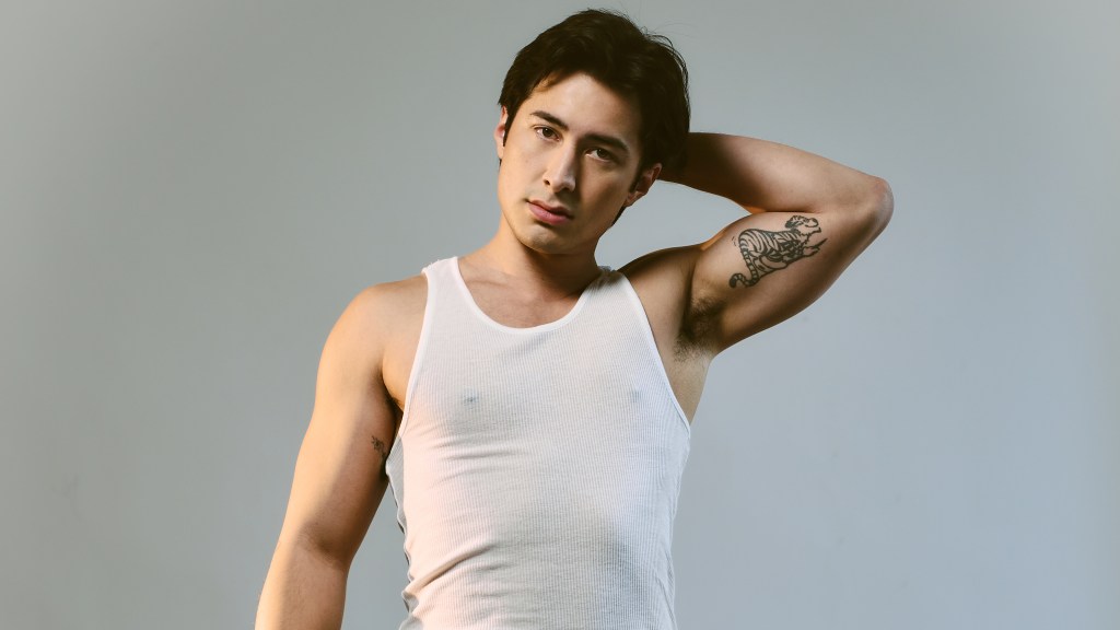 'Heated Rivalry' star Hudson Williams to make late-night debut on ...