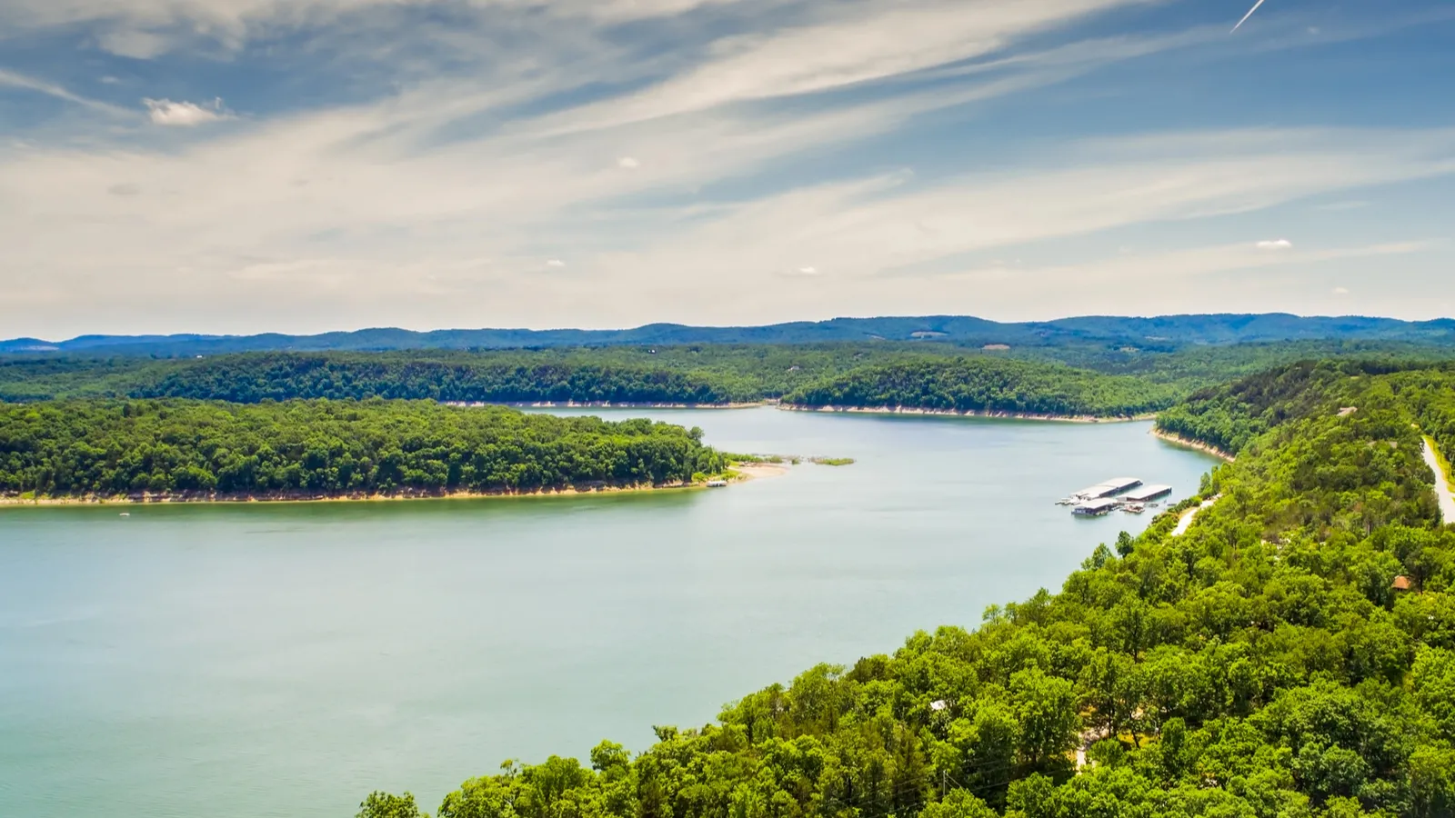 Where to find the most scenic lake escapes in the US