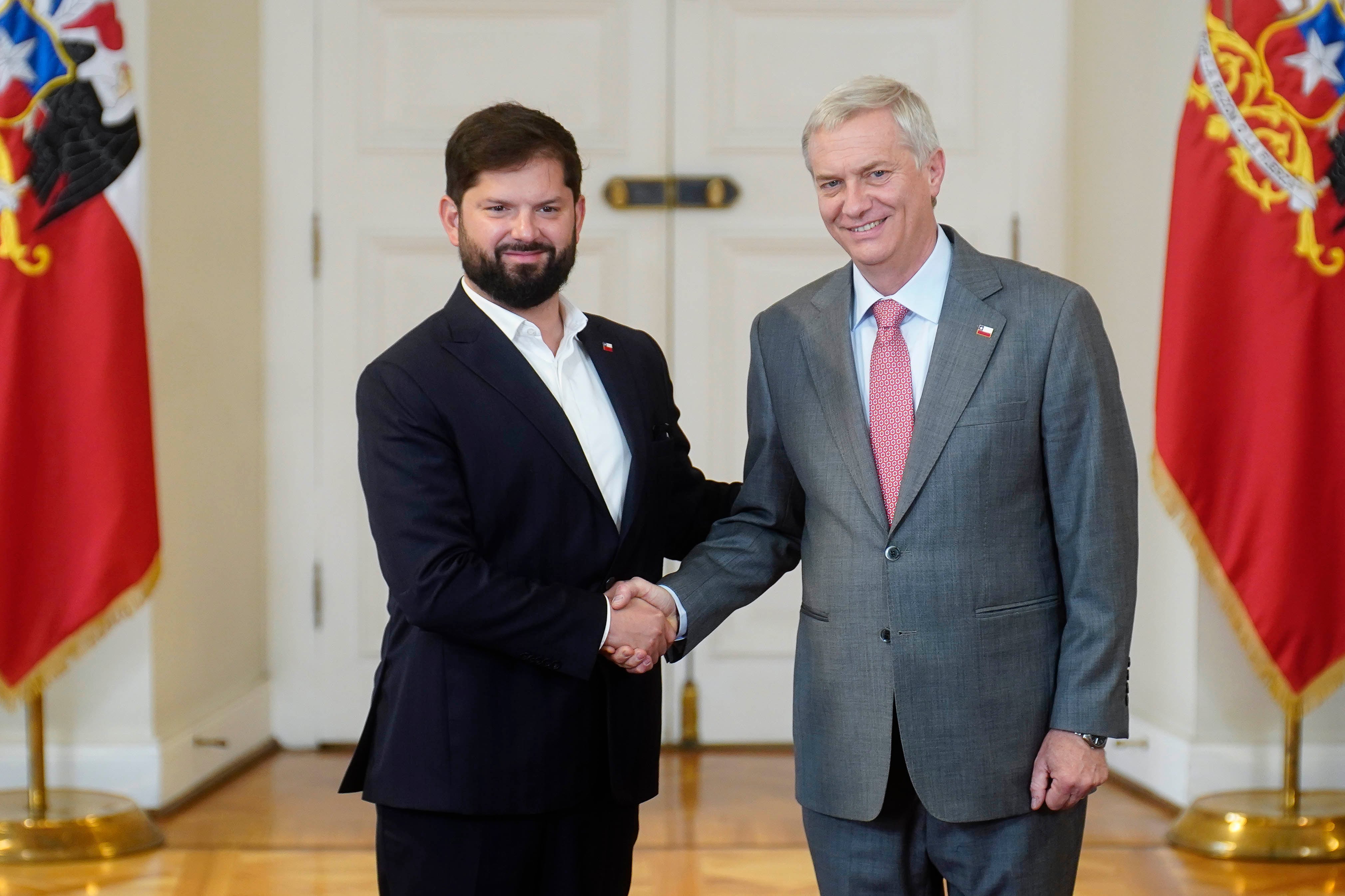 Contraste de fin de año: Boric releva su legado y Kast reitera reproche ...