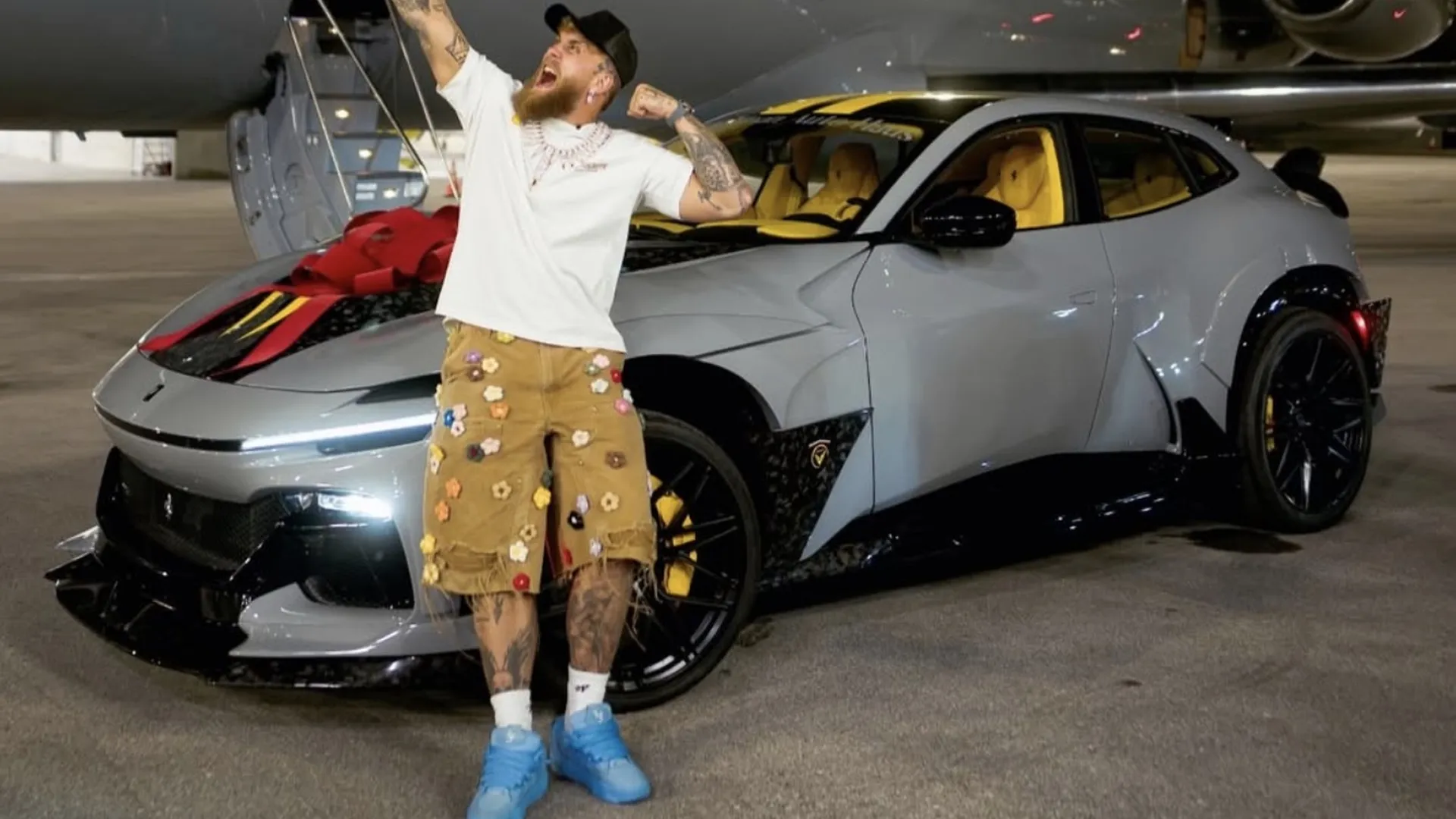 Jake Paul, partner van schaatsster Jutta Leerdam, koopt customized ...