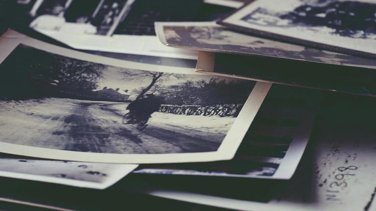 Score a free Walgreens 8×10 photo print just in time for the holidays