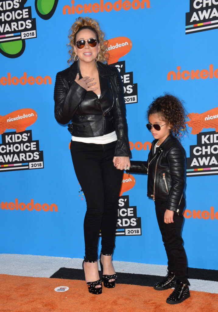 Mariah Carey plans to release grunge album