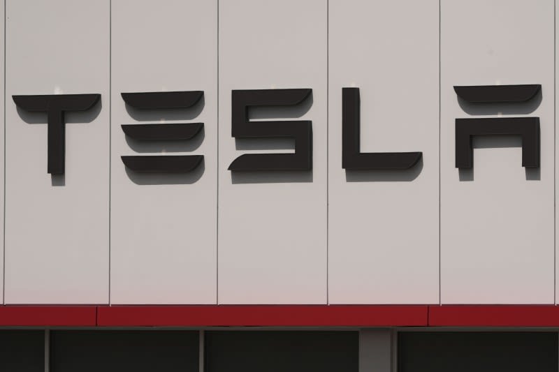 Tesla's board raked in billions, outpacing tech peers