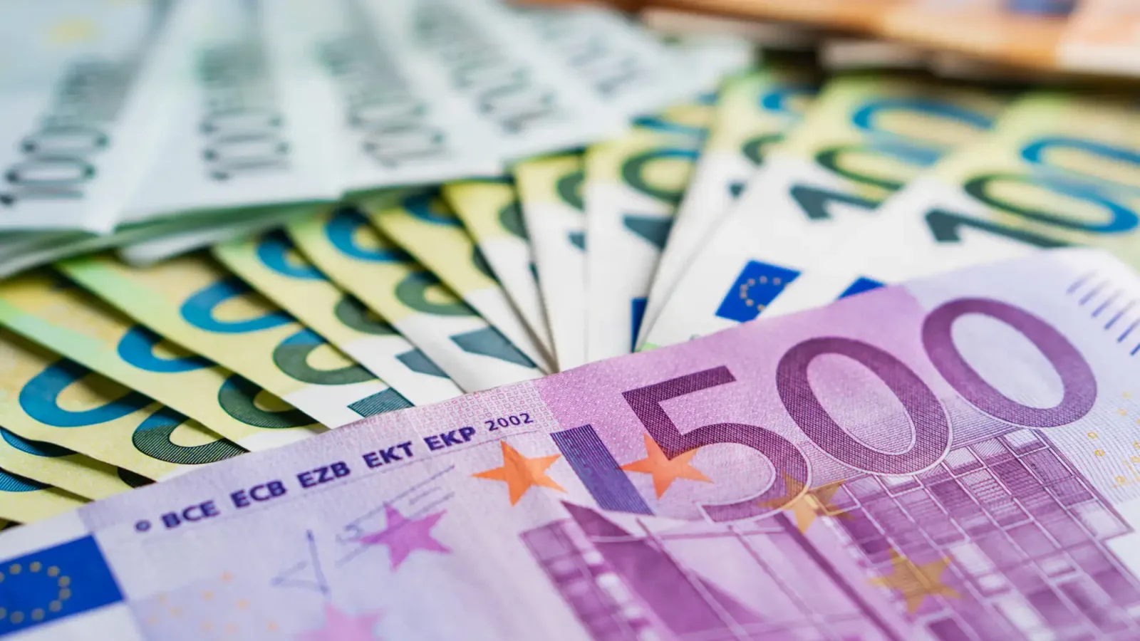 Germany somehow wasted €35 million on 17,000 secure (but useless) phones