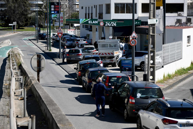 Europe reverses course on combustion-engine ban