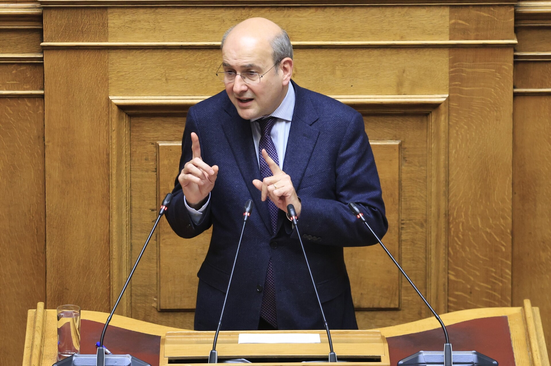 Χατζηδάκης: Φθηνότερο ρεύμα για τους αγρότες, μεγαλύτερη κάλυψη από ...