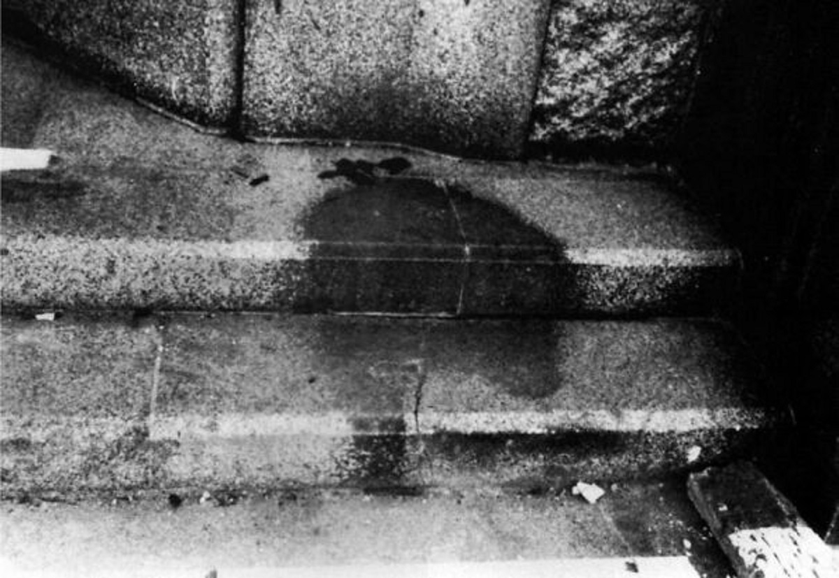 23 unsettling photos from across our creepy history