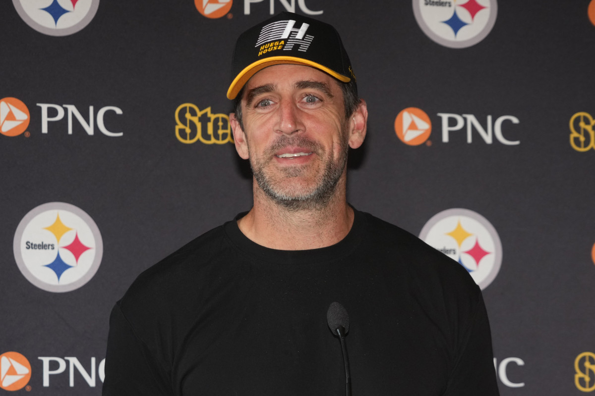 Aaron Rodgers playing for $600,000 in NFL wild card game