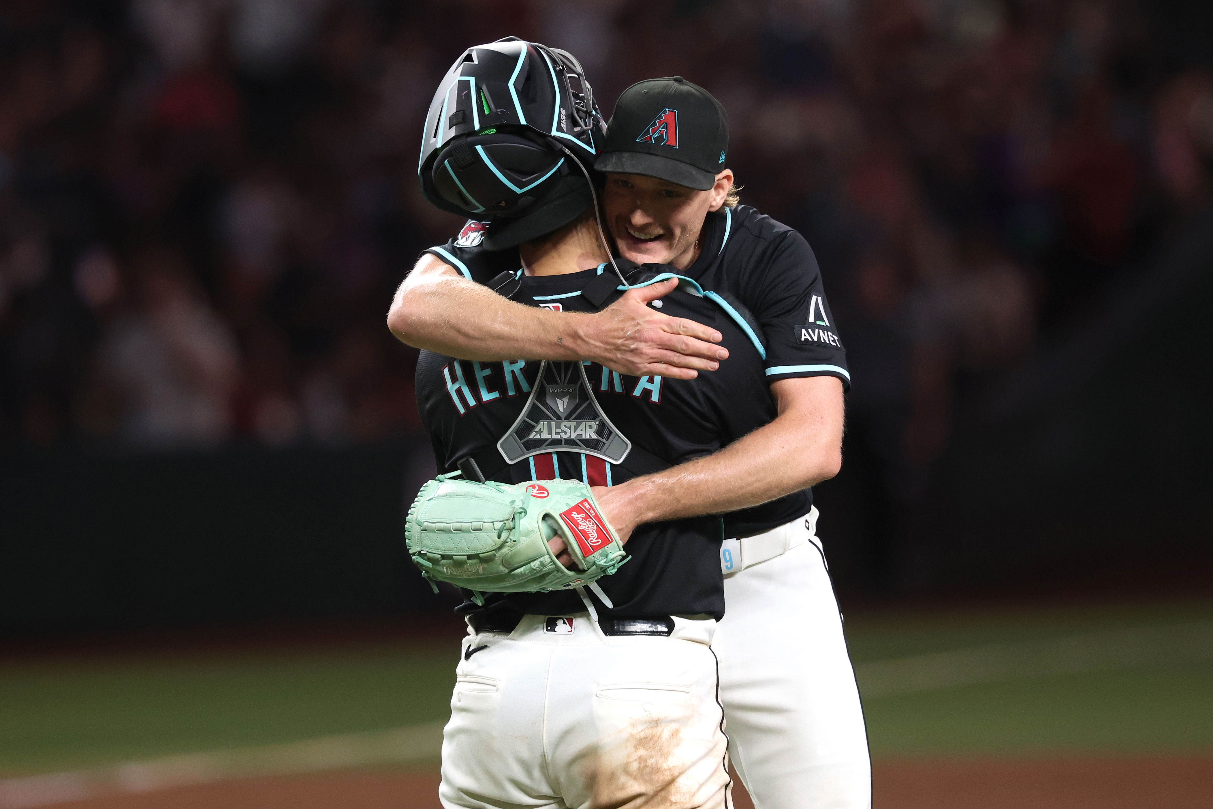 SnakeBytes 12/16: Herrera signs with Rangers