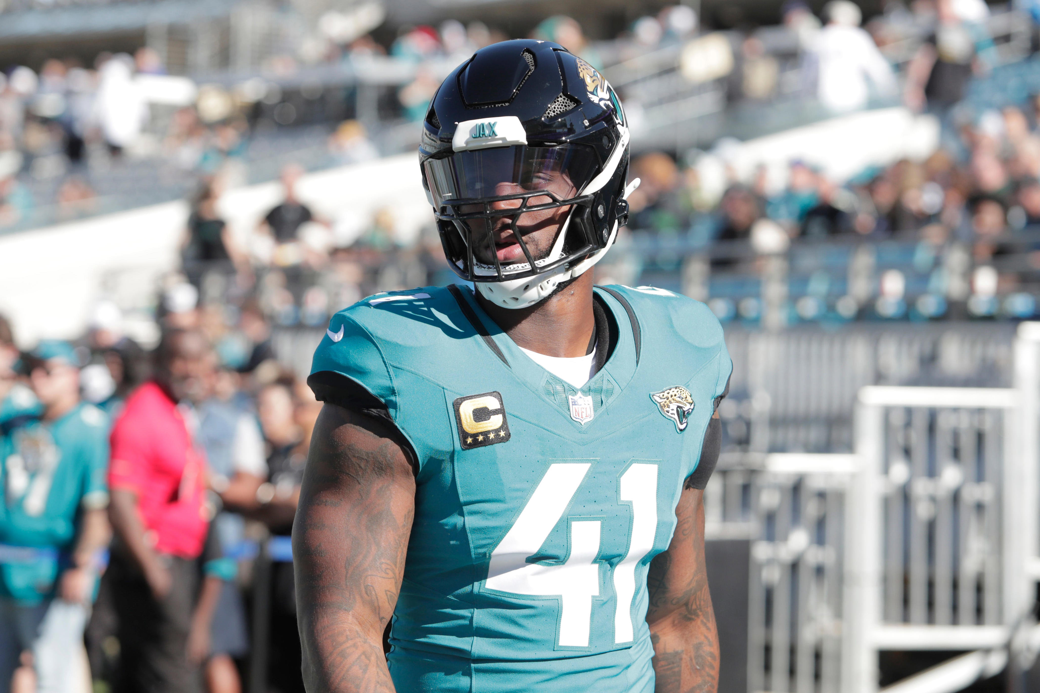 Jaguars' DE Josh Hines-Allen appears on Week 16 injury report
