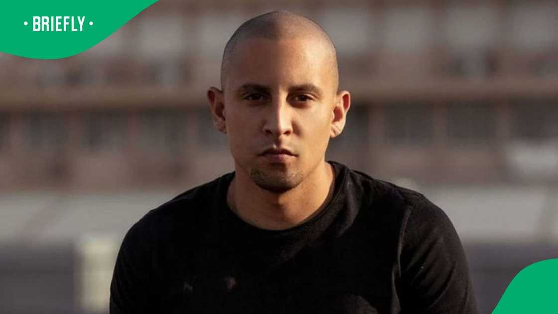 Fans drag netizen for sharing photo of DJ Warras' lifeless body: "This ...