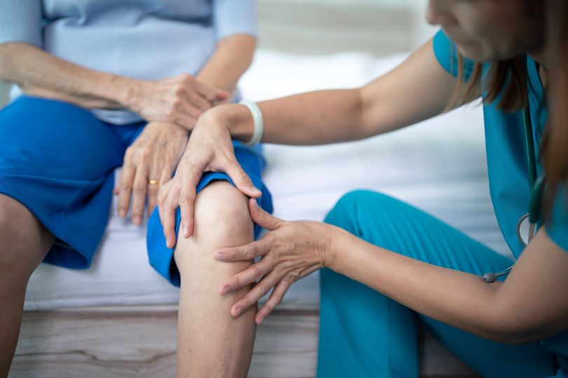 High cholesterol symptom that can be spotted in the legs — what to ...