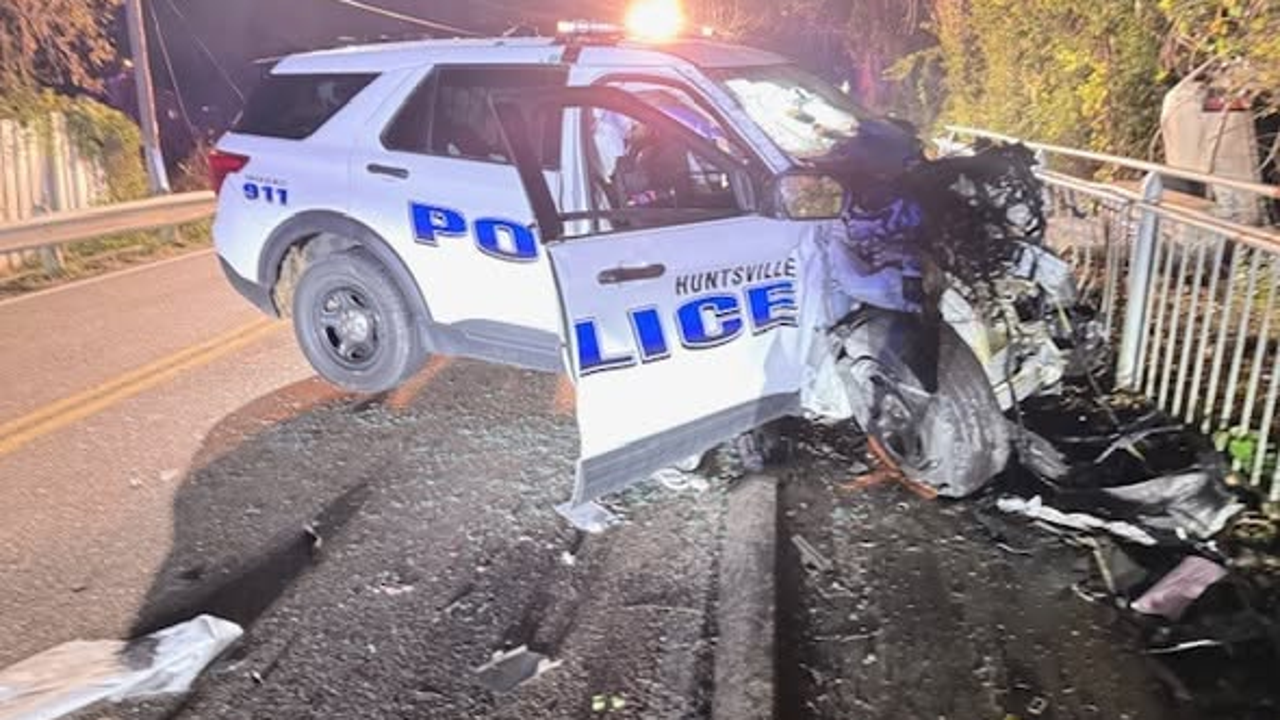 19-year-old arrested in high-speed Hunstville crash that injured officer