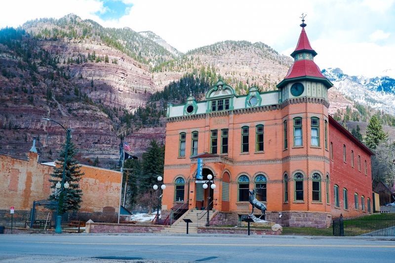 10 scenic small towns in Colorado away from the crowds