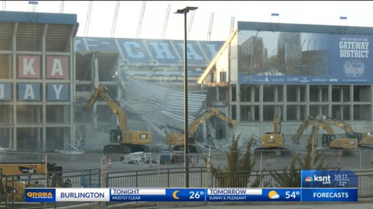 Progress being made on $450 million renovations at Lawrence football ...