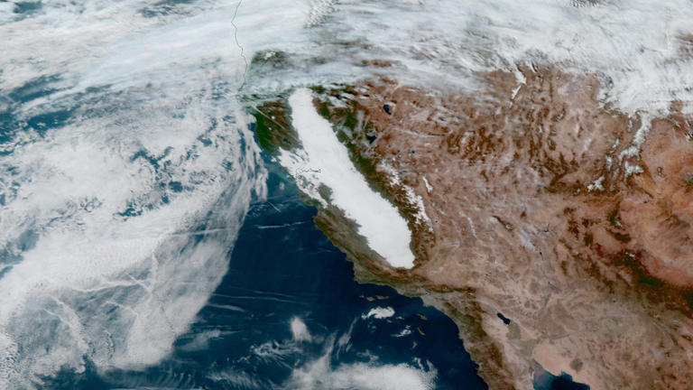A layer of fog four hundred miles long has been draped over California ...