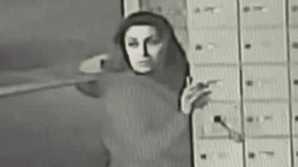 Video: Woman suspected of mail theft wanted in Clovis