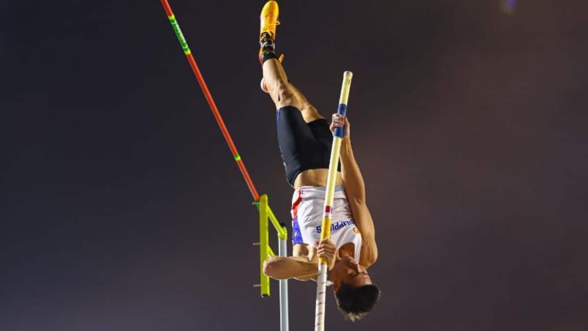 Obiena wins fourth straight pole vault gold, but this one comes the hardest
