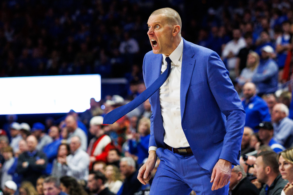 Kentucky fans want Mark Pope fired 'immediately' Saturday