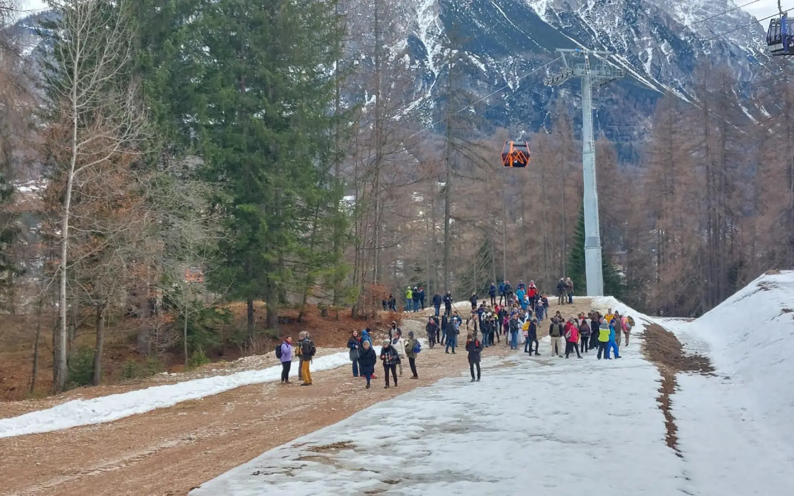 Winter Olympics organisers resolve snow problem at ski site